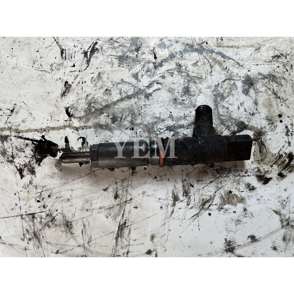 KUBOTA V2203 EXCAVATOR ENGINE PARTS V2203 FUEL INJECTOR DI